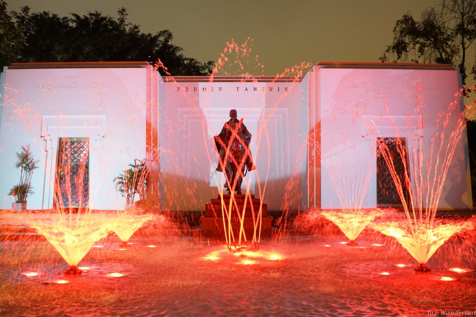 Peru - Spectacular Magic Water Circuit in Lima - Jaz Wanderlust